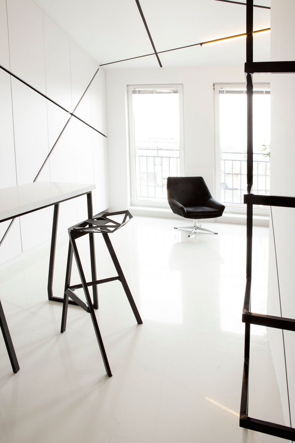 Minimalist Studio in Poland — Shoebox Dwelling | Finding comfort, style ...
