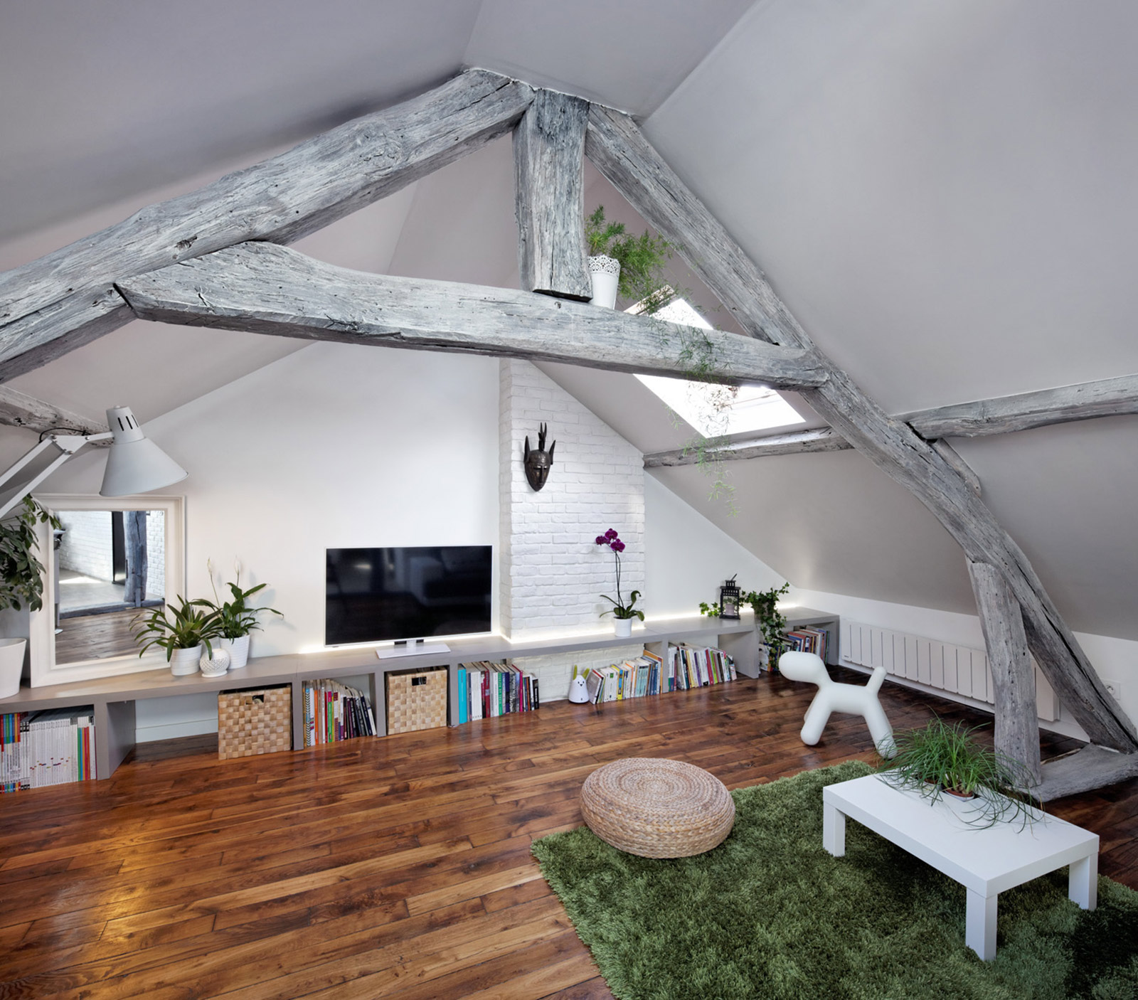 Small Attic In Paris — Shoebox Dwelling | Finding comfort, style and ...