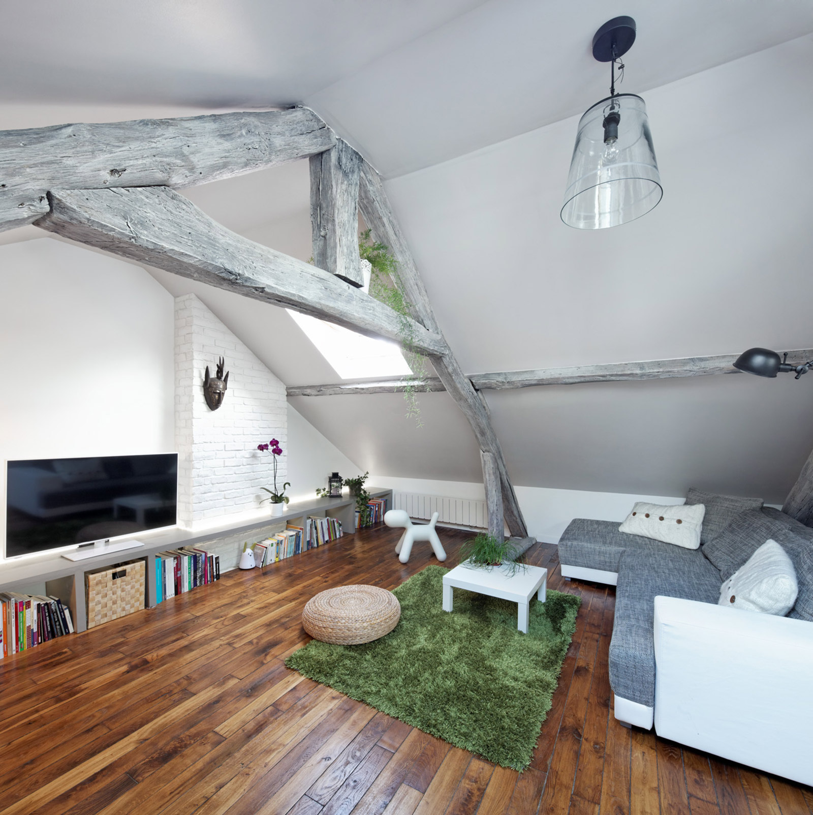 Small Attic In Paris — Shoebox Dwelling | Finding comfort, style and ...